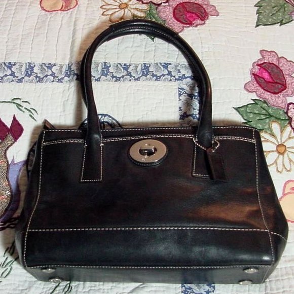 Coach | Bags | Black Leather Coach Bag Purse Twist Lock Snap Expandable ...